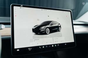 Melns Tesla Model 3 2023 Viļņa, ar dzinēja tilpumu 0.00 L un nobraukumu 38 tūkst. km par 29999 €, foto 25 vietnē AUTOMOTO.COM.LV
