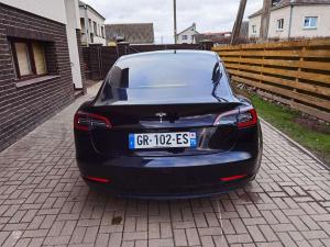 Melns Tesla Model 3 2023 Kauņa, ar dzinēja tilpumu 0.00 L un nobraukumu 109 tūkst. km par 12900 €, foto 4 vietnē AUTOMOTO.COM.LV