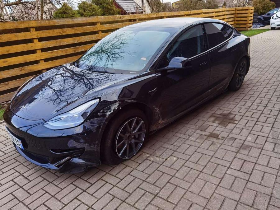 Melns Tesla Model 3 2023 Kauņa, ar dzinēja tilpumu 0.00 L un nobraukumu 109 tūkst. km par 12900 €, foto 7 vietnē AUTOMOTO.COM.LV