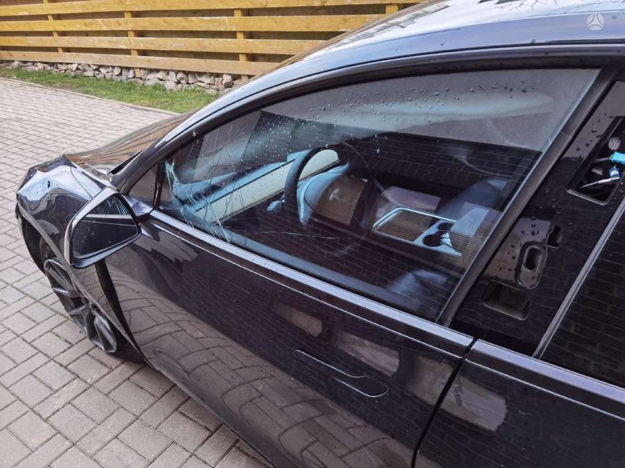 Melns Tesla Model 3 2023 Kauņa, ar dzinēja tilpumu 0.00 L un nobraukumu 109 tūkst. km par 12900 €, foto 9 vietnē AUTOMOTO.COM.LV