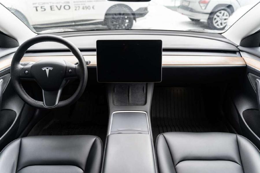 Melns Tesla Model 3 2023 Viļņa, ar dzinēja tilpumu 0.00 L un nobraukumu 134 tūkst. km par 26500 €, foto 13 vietnē AUTOMOTO.COM.LV