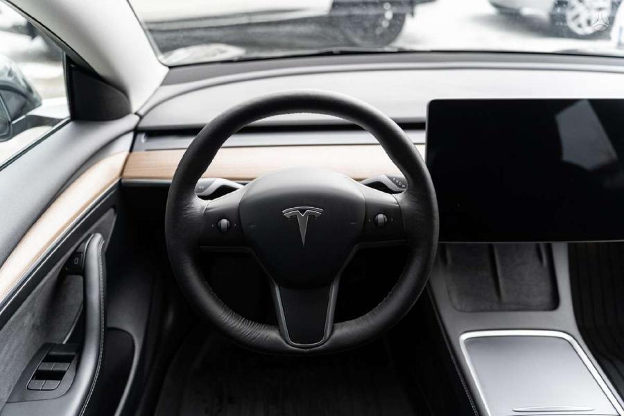 Melns Tesla Model 3 2023 Viļņa, ar dzinēja tilpumu 0.00 L un nobraukumu 134 tūkst. km par 26500 €, foto 14 vietnē AUTOMOTO.COM.LV