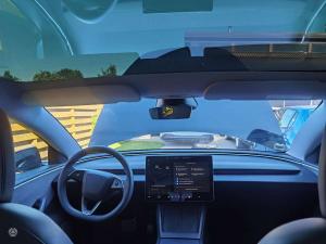 Black Tesla Model 3 2023 in Kaunas, with an engine capacity of 0.00 L and mileage of 61 thousand km for 17500 €, photo 19 on AUTOMOTO.COM.LV