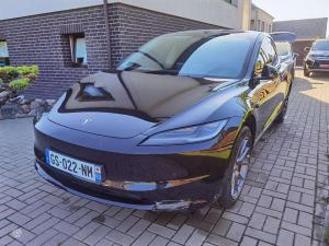 Melns Tesla Model 3 2023 Kauņa, ar dzinēja tilpumu 0.00 L un nobraukumu 62 tūkst. km par 16700 €, foto 26 vietnē AUTOMOTO.COM.LV