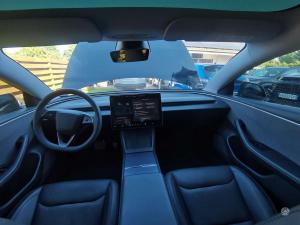 Melns Tesla Model 3 2023 Kauņa, ar dzinēja tilpumu 0.00 L un nobraukumu 62 tūkst. km par 16700 €, foto 47 vietnē AUTOMOTO.COM.LV