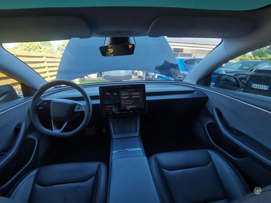 Melns Tesla Model 3 2023 Kauņa, ar dzinēja tilpumu 0.00 L un nobraukumu 62 tūkst. km par 16700 €, foto 47 vietnē AUTOMOTO.COM.LV