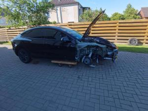Melns Tesla Model 3 2023 Kauņa, ar dzinēja tilpumu 0.00 L un nobraukumu 62 tūkst. km par 16700 €, foto 50 vietnē AUTOMOTO.COM.LV