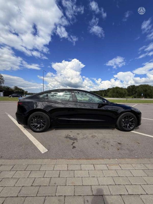 Melns Tesla Model 3 2023 Šauļi, ar dzinēja tilpumu 0.00 L un nobraukumu 17 tūkst. km par 28000 €, foto 8 vietnē AUTOMOTO.COM.LV