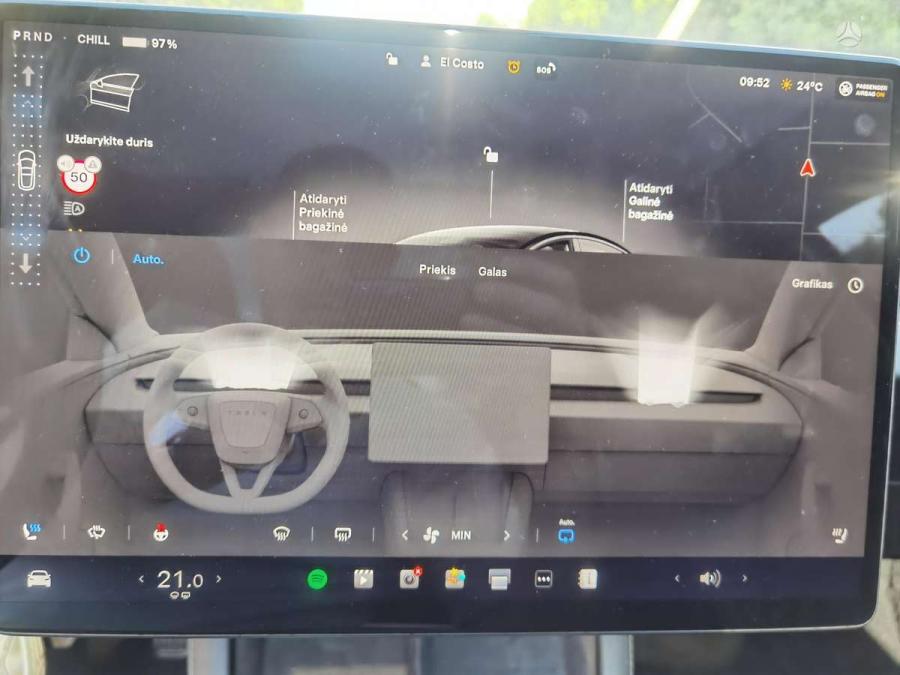 Black Tesla Model 3 2023 in Kaunas, with an engine capacity of 0.00 L and mileage of 62 thousand km for 17500 €, photo 18 on AUTOMOTO.COM.LV