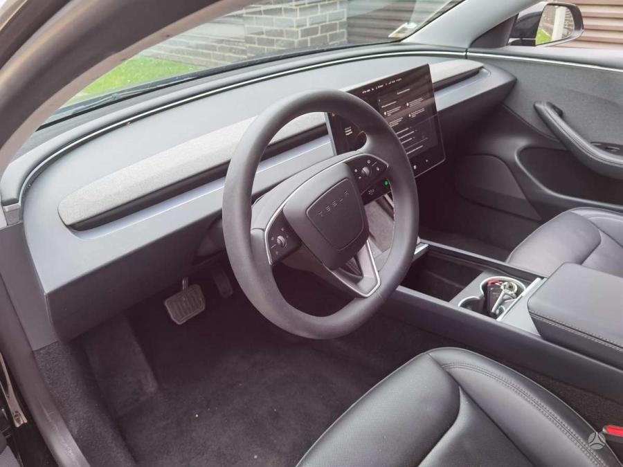 Melns Tesla Model 3 2023 Kauņa, ar dzinēja tilpumu 0.00 L un nobraukumu 62 tūkst. km par 17400 €, foto 5 vietnē AUTOMOTO.COM.LV
