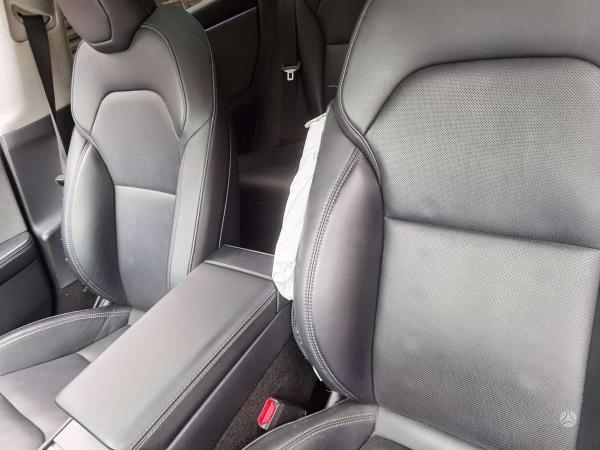 Melns Tesla Model 3 2023 Kauņa, ar dzinēja tilpumu 0.00 L un nobraukumu 62 tūkst. km par 17400 €, foto 7 vietnē AUTOMOTO.COM.LV