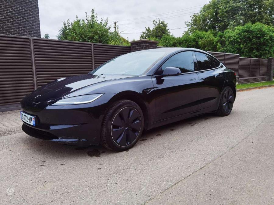 Melns Tesla Model 3 2023 Kauņa, ar dzinēja tilpumu 0.00 L un nobraukumu 62 tūkst. km par 17400 €, foto 10 vietnē AUTOMOTO.COM.LV