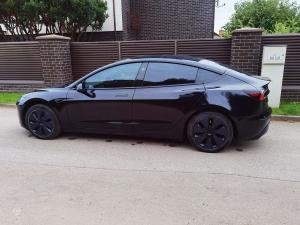 Melns Tesla Model 3 2023 Kauņa, ar dzinēja tilpumu 0.00 L un nobraukumu 62 tūkst. km par 17400 €, foto 12 vietnē AUTOMOTO.COM.LV