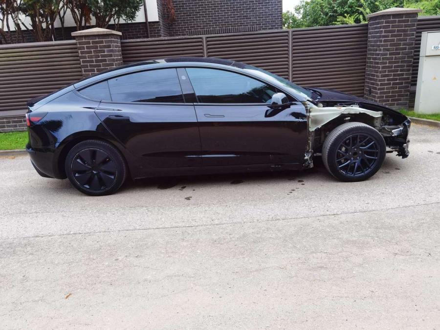 Melns Tesla Model 3 2023 Kauņa, ar dzinēja tilpumu 0.00 L un nobraukumu 62 tūkst. km par 17400 €, foto 13 vietnē AUTOMOTO.COM.LV
