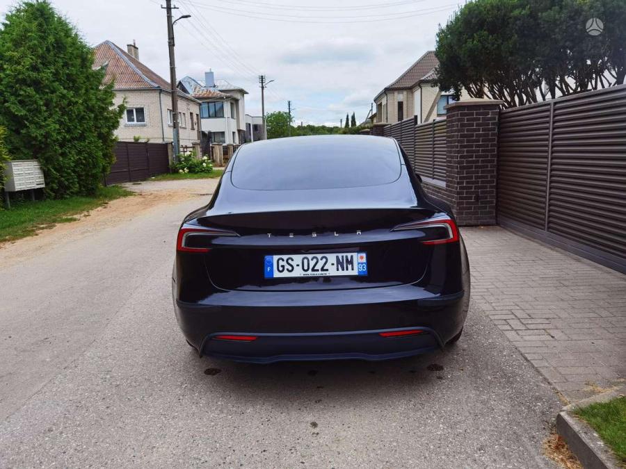 Melns Tesla Model 3 2023 Kauņa, ar dzinēja tilpumu 0.00 L un nobraukumu 62 tūkst. km par 17400 €, foto 18 vietnē AUTOMOTO.COM.LV