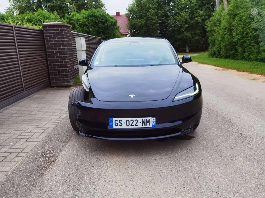 Melns Tesla Model 3 2023 Kauņa, ar dzinēja tilpumu 0.00 L un nobraukumu 62 tūkst. km par 17400 €, foto 36 vietnē AUTOMOTO.COM.LV