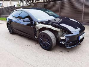 Melns Tesla Model 3 2023 Kauņa, ar dzinēja tilpumu 0.00 L un nobraukumu 62 tūkst. km par 17400 €, foto 42 vietnē AUTOMOTO.COM.LV