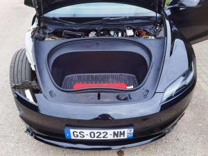 Melns Tesla Model 3 2023 Kauņa, ar dzinēja tilpumu 0.00 L un nobraukumu 62 tūkst. km par 17400 €, foto 49 vietnē AUTOMOTO.COM.LV