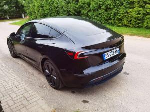Melns Tesla Model 3 2023 Kauņa, ar dzinēja tilpumu 0.00 L un nobraukumu 62 tūkst. km par 17400 €, foto 55 vietnē AUTOMOTO.COM.LV