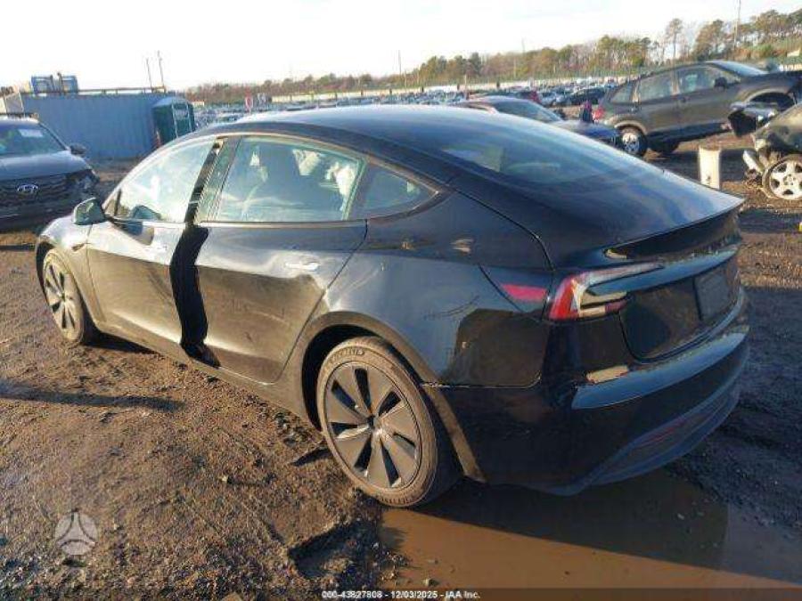 Melns Tesla Model 3 2024 Klaipėda, ar dzinēja tilpumu 0.00 L un nobraukumu 24 tūkst. km par 10100 €, foto 3 vietnē AUTOMOTO.COM.LV
