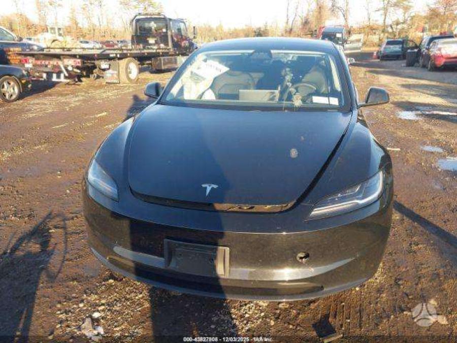 Melns Tesla Model 3 2024 Klaipėda, ar dzinēja tilpumu 0.00 L un nobraukumu 24 tūkst. km par 10100 €, foto 12 vietnē AUTOMOTO.COM.LV