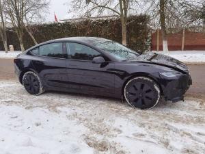 Melns Tesla Model 3 2024 Kauņa, ar dzinēja tilpumu 0.00 L un nobraukumu 16 tūkst. km par 19500 €, foto 6 vietnē AUTOMOTO.COM.LV