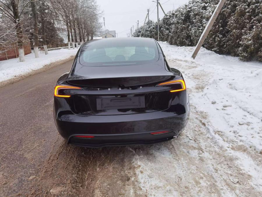 Melns Tesla Model 3 2024 Kauņa, ar dzinēja tilpumu 0.00 L un nobraukumu 16 tūkst. km par 19500 €, foto 8 vietnē AUTOMOTO.COM.LV