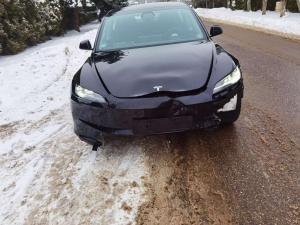 Melns Tesla Model 3 2024 Kauņa, ar dzinēja tilpumu 0.00 L un nobraukumu 16 tūkst. km par 19500 €, foto 22 vietnē AUTOMOTO.COM.LV