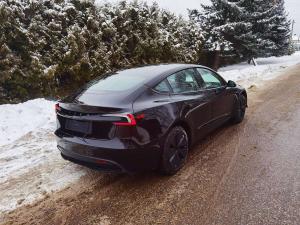 Melns Tesla Model 3 2024 Kauņa, ar dzinēja tilpumu 0.00 L un nobraukumu 16 tūkst. km par 19500 €, foto 27 vietnē AUTOMOTO.COM.LV