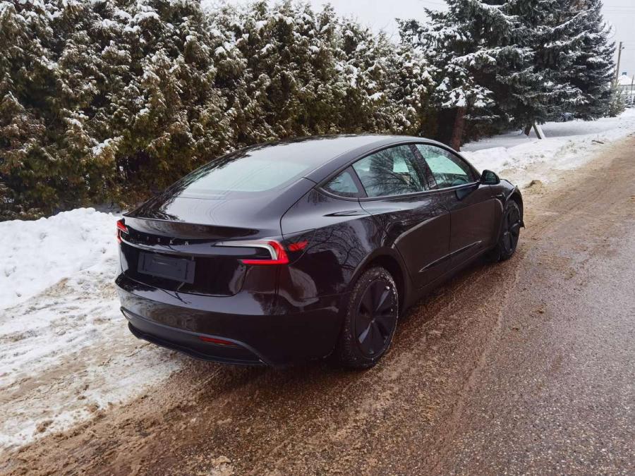 Melns Tesla Model 3 2024 Kauņa, ar dzinēja tilpumu 0.00 L un nobraukumu 16 tūkst. km par 19500 €, foto 27 vietnē AUTOMOTO.COM.LV