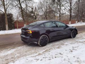 Melns Tesla Model 3 2024 Kauņa, ar dzinēja tilpumu 0.00 L un nobraukumu 16 tūkst. km par 19500 €, foto 31 vietnē AUTOMOTO.COM.LV
