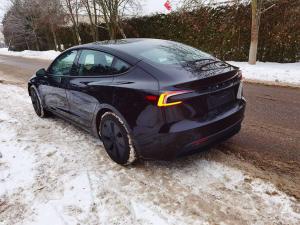 Melns Tesla Model 3 2024 Kauņa, ar dzinēja tilpumu 0.00 L un nobraukumu 16 tūkst. km par 19500 €, foto 34 vietnē AUTOMOTO.COM.LV