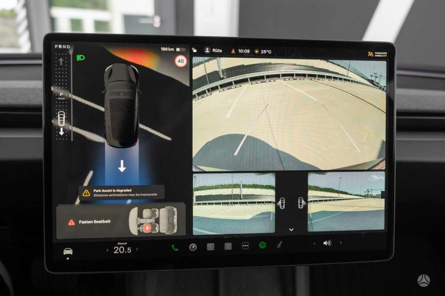 Melns Tesla Model 3 2025 Viļņa, ar dzinēja tilpumu 0.00 L un nobraukumu 28 tūkst. km par 35000 €, foto 23 vietnē AUTOMOTO.COM.LV