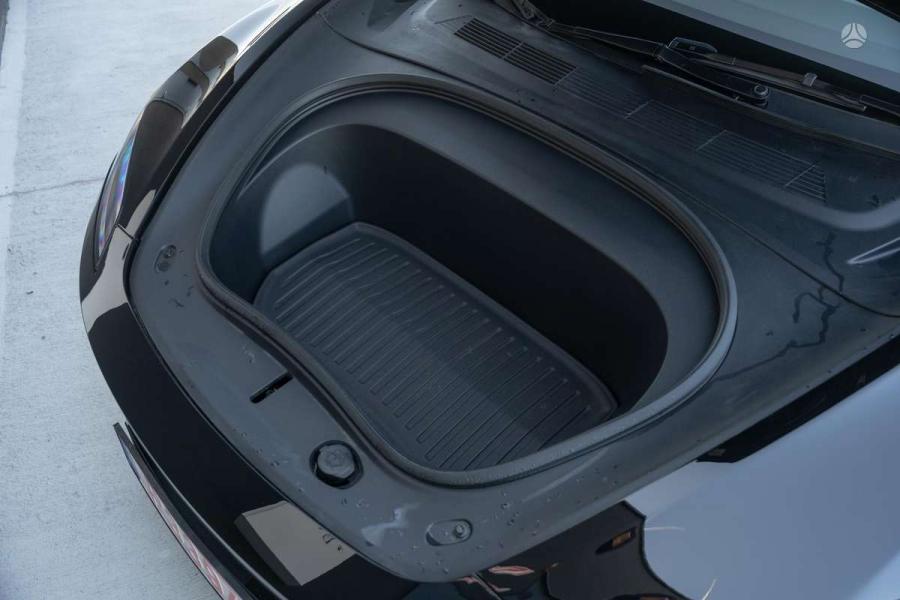 Melns Tesla Model 3 2025 Viļņa, ar dzinēja tilpumu 0.00 L un nobraukumu 28 tūkst. km par 35000 €, foto 27 vietnē AUTOMOTO.COM.LV