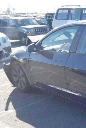 Melns Tesla Model 3 2025 Klaipėda, ar dzinēja tilpumu 0.00 L un nobraukumu 8 tūkst. km par 17500 €, foto 4 vietnē AUTOMOTO.COM.LV
