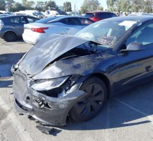 Melns Tesla Model 3 2025 Klaipėda, ar dzinēja tilpumu 0.00 L un nobraukumu 8 tūkst. km par 17500 €, foto 7 vietnē AUTOMOTO.COM.LV