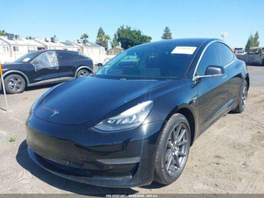 Black Tesla Model 3 2018 in Klaipeda, with an engine capacity of 0.00 L and mileage of 158 thousand km for 13800 €, photo 1 on AUTOMOTO.COM.LV