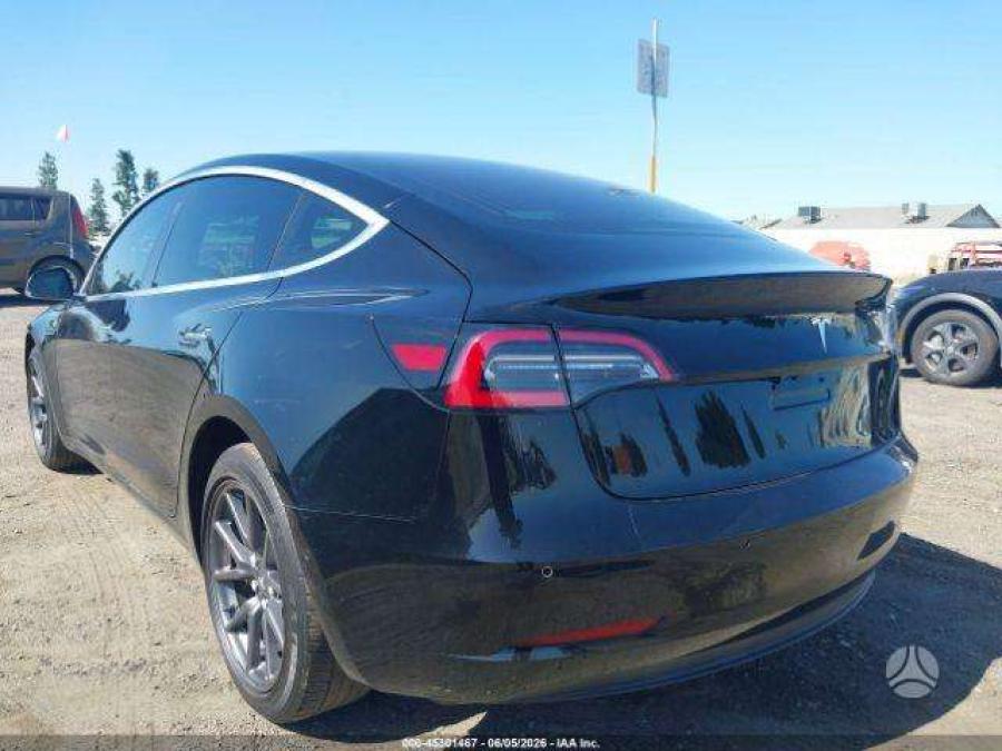 Black Tesla Model 3 2018 in Klaipeda, with an engine capacity of 0.00 L and mileage of 158 thousand km for 13800 €, photo 4 on AUTOMOTO.COM.LV