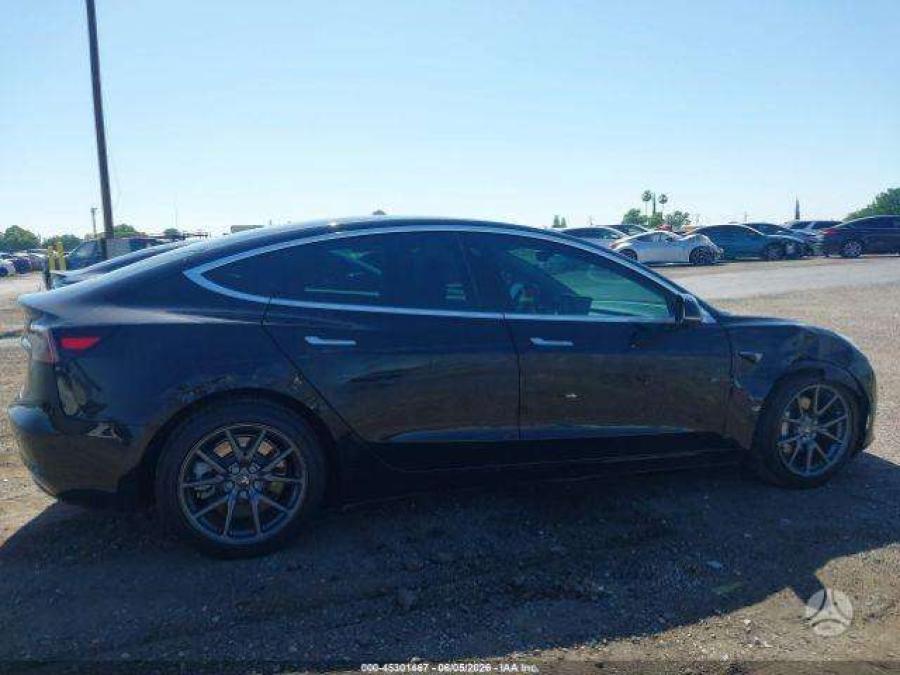 Black Tesla Model 3 2018 in Klaipeda, with an engine capacity of 0.00 L and mileage of 158 thousand km for 13800 €, photo 10 on AUTOMOTO.COM.LV
