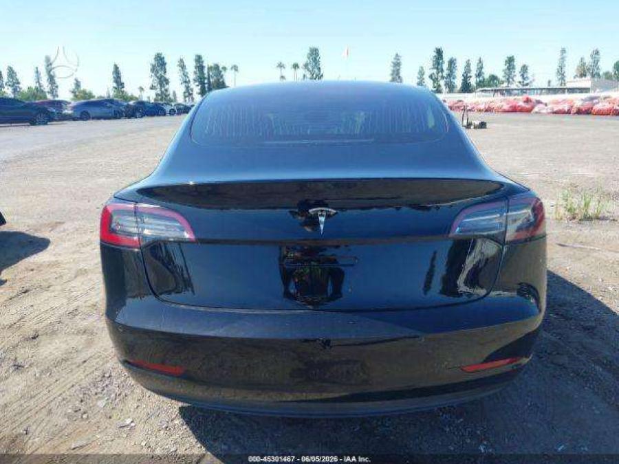 Black Tesla Model 3 2018 in Klaipeda, with an engine capacity of 0.00 L and mileage of 158 thousand km for 13800 €, photo 12 on AUTOMOTO.COM.LV