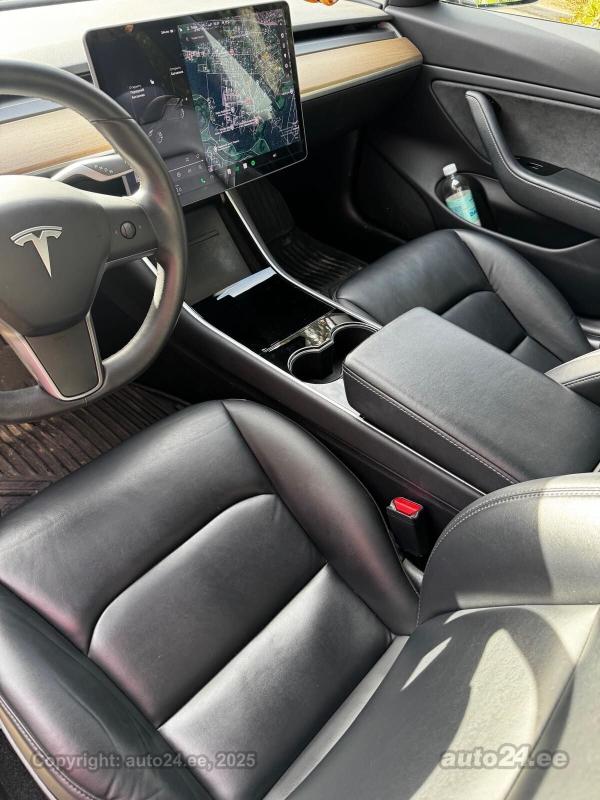 Melns Tesla Model 3 2019 Tallina, ar dzinēja tilpumu 0.00 L un nobraukumu 89 tūkst. km par 21900 €, foto 11 vietnē AUTOMOTO.COM.LV