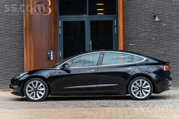 Melns Tesla Model 3 2019 Rīga, ar dzinēja tilpumu 0.00 L un nobraukumu 87 tūkst. km par 23990 €, foto 6 vietnē AUTOMOTO.COM.LV