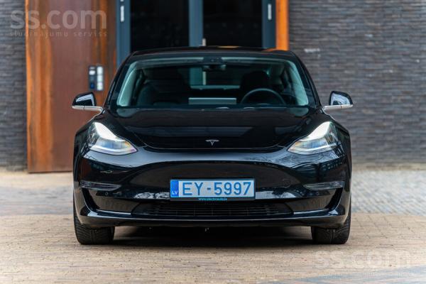 Melns Tesla Model 3 2019 Rīga, ar dzinēja tilpumu 0.00 L un nobraukumu 87 tūkst. km par 23990 €, foto 8 vietnē AUTOMOTO.COM.LV