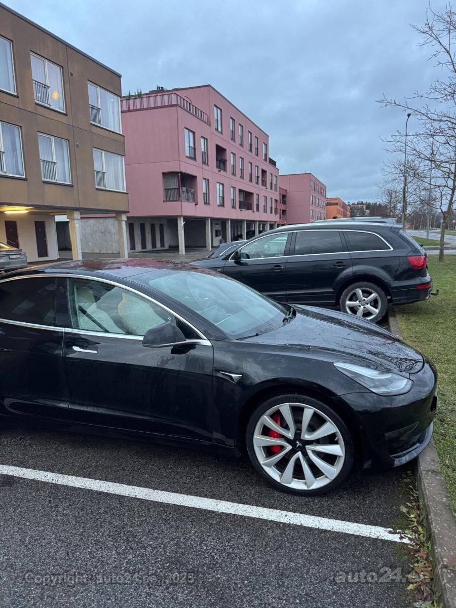 Black Tesla Model 3 2019 in Tallinn, with an engine capacity of 0.00 L and mileage of 157 thousand km for 22500 €, photo 1 on AUTOMOTO.COM.LV