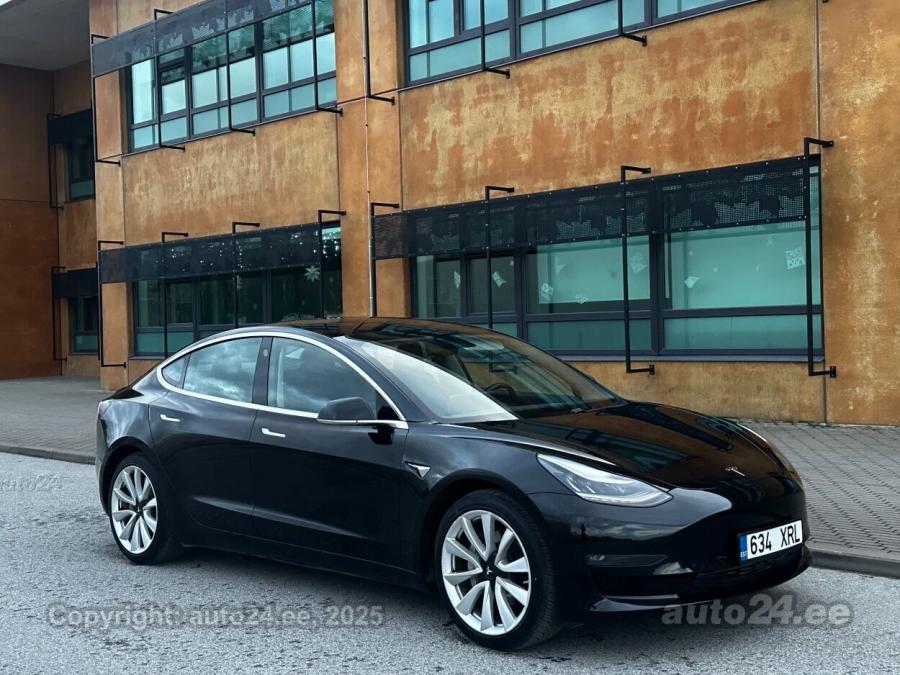 Melns Tesla Model 3 2019 Tallina, ar dzinēja tilpumu 0.00 L un nobraukumu 92 tūkst. km par 20900 €, foto 1 vietnē AUTOMOTO.COM.LV