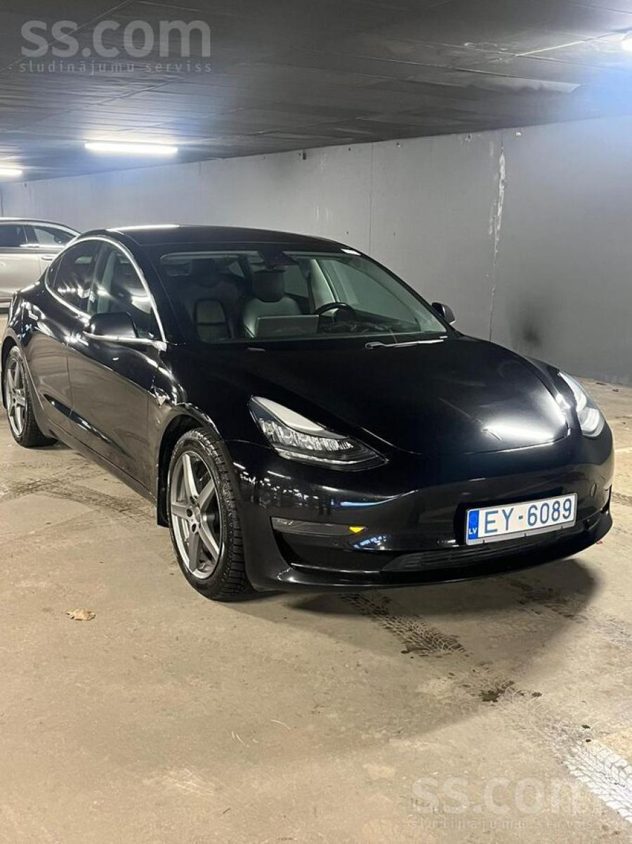 Black Tesla Model 3 2019 in Riga, with an engine capacity of 0.00 L and mileage of 184 thousand km for 20350 €, photo 4 on AUTOMOTO.COM.LV