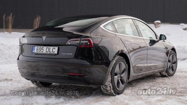 Black Tesla Model 3 2019 in Tallinn, with an engine capacity of 0.00 L and mileage of 106 thousand km for 23500 €, photo 8 on AUTOMOTO.COM.LV