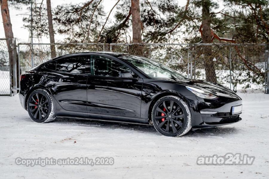 Melns Tesla Model 3 2019 Pērnava, ar dzinēja tilpumu 0.00 L un nobraukumu 133 tūkst. km par 22900 €, foto 4 vietnē AUTOMOTO.COM.LV