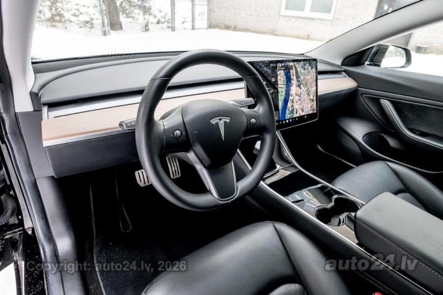 Melns Tesla Model 3 2019 Pērnava, ar dzinēja tilpumu 0.00 L un nobraukumu 133 tūkst. km par 22900 €, foto 15 vietnē AUTOMOTO.COM.LV