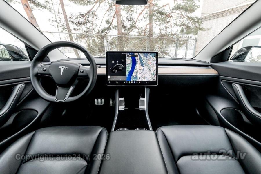Melns Tesla Model 3 2019 Pērnava, ar dzinēja tilpumu 0.00 L un nobraukumu 133 tūkst. km par 22900 €, foto 16 vietnē AUTOMOTO.COM.LV